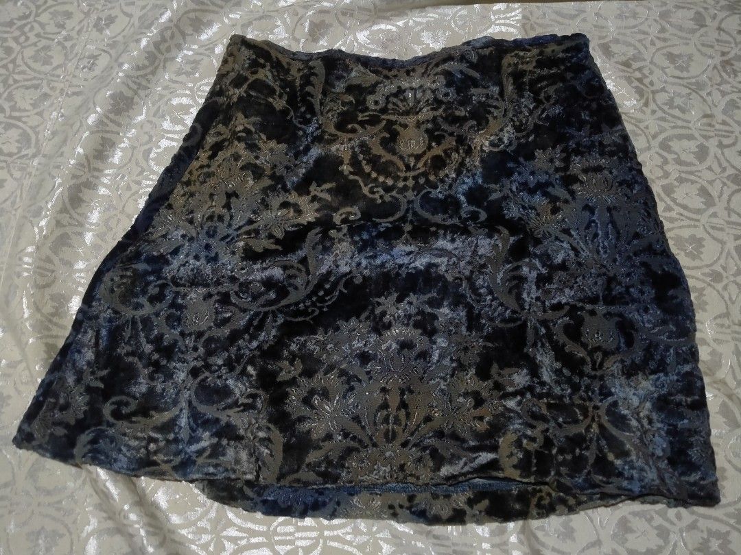 Velvet Pattern Skirt, Women's Fashion, Bottoms, Skirts on Carousell