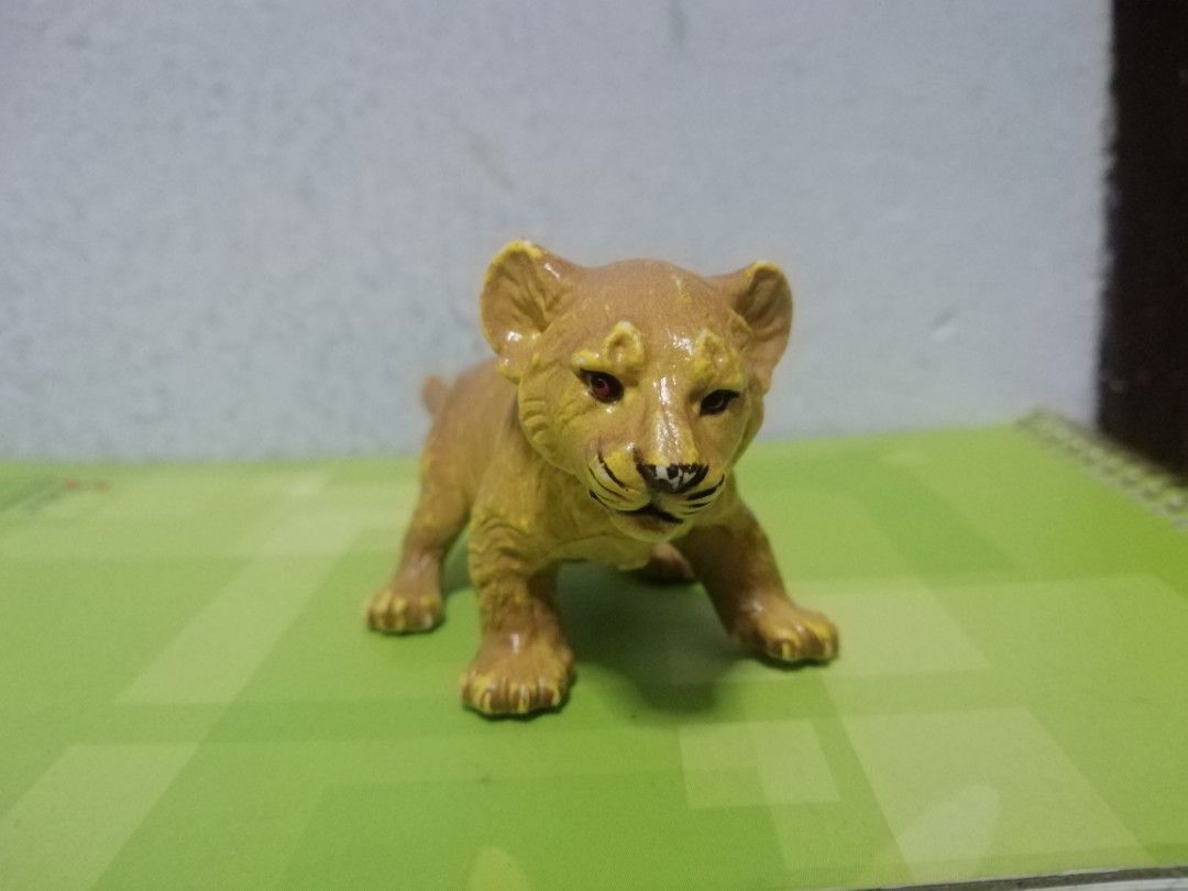 Vintage Plastic Lion Cub, Hobbies & Toys, Toys & Games on Carousell
