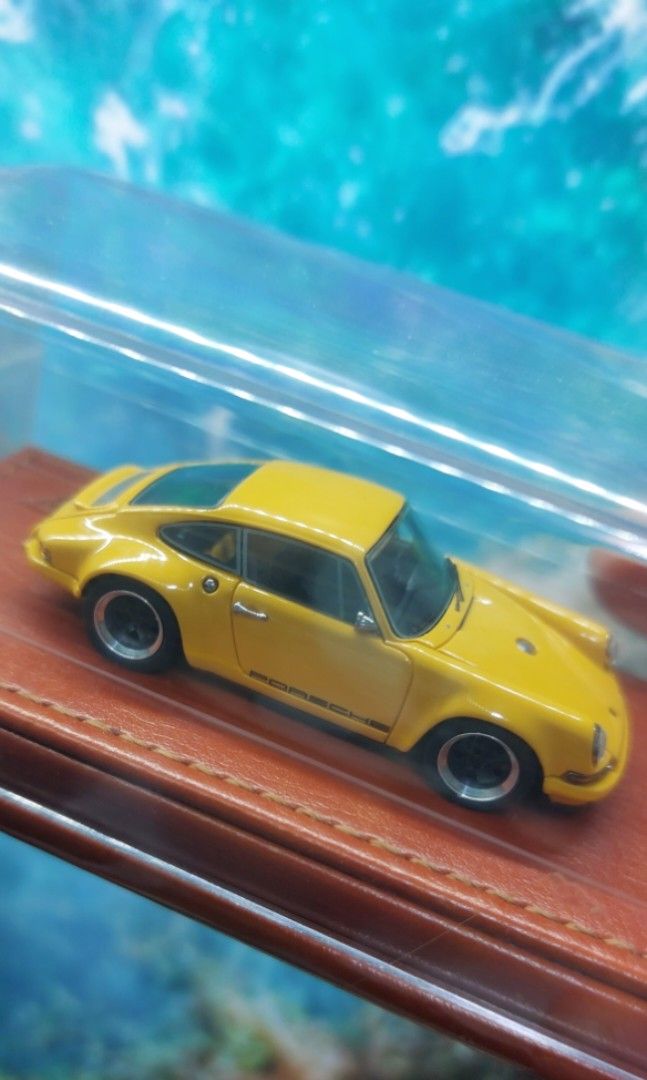 1/64 Make Up makeup Titan64 Singer 911 (964) Coupe Yellow Porsche 911 ...