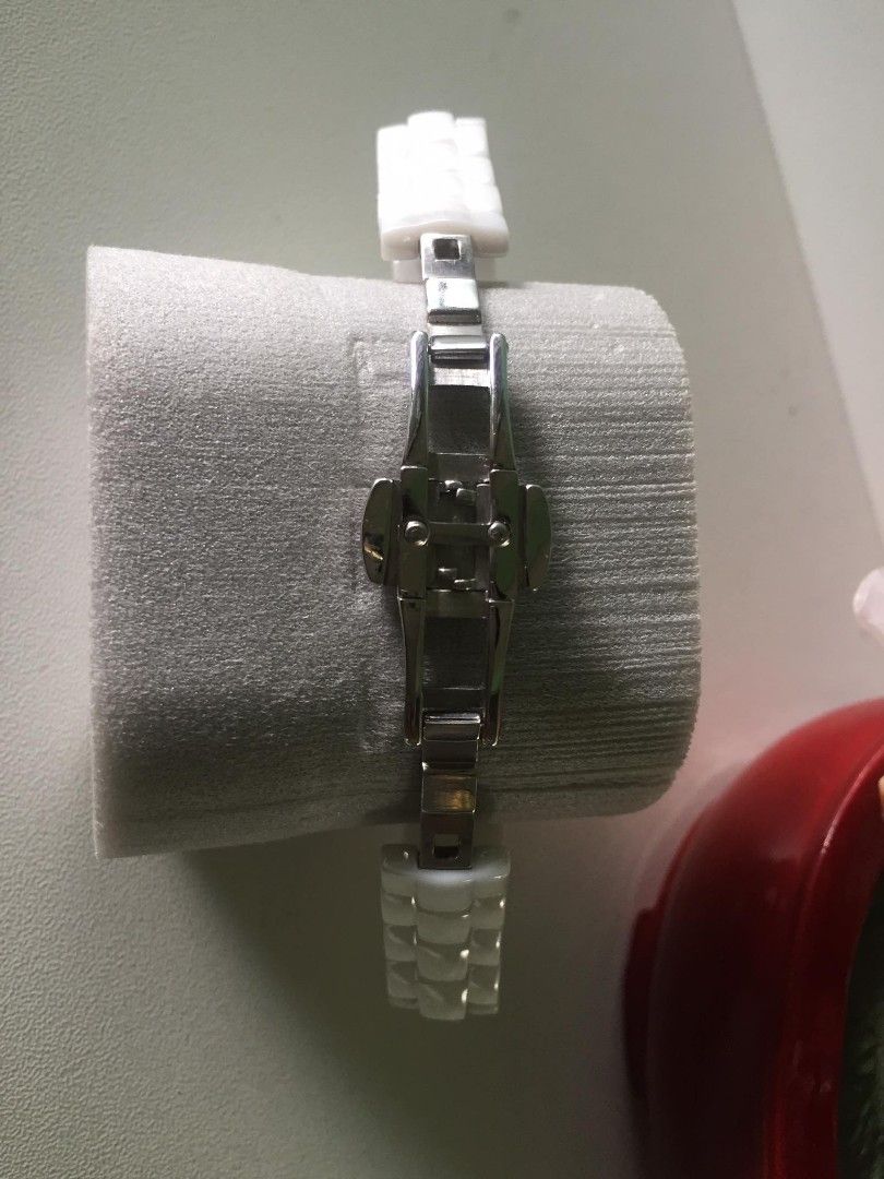 AUTHENTIC GUCCI CERAMIC WATCH, Luxury, Watches on Carousell