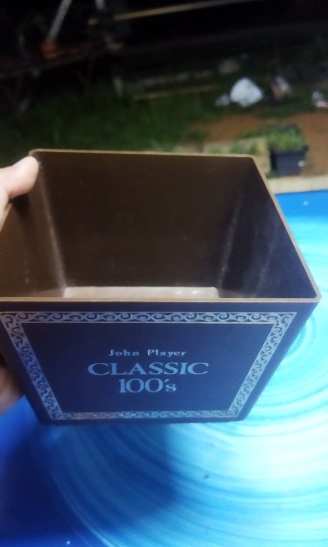 Bekas rokok John Player classic, Hobbies & Toys, Collectibles ...