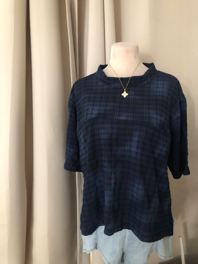 boxy midnight blue top, Women's Fashion, Tops, Blouses on Carousell