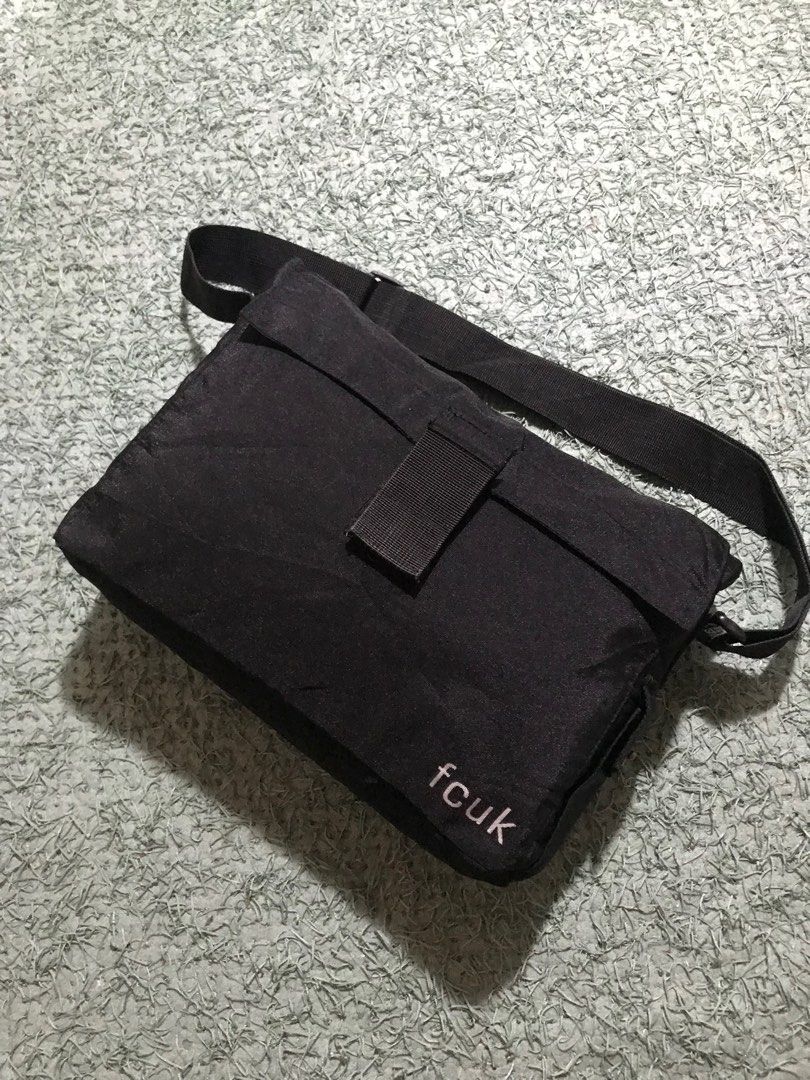 FCUK POSTMAN BAG NOT SUPREME HERSCHEL JANSPORT, Fesyen Pria, Tas ...