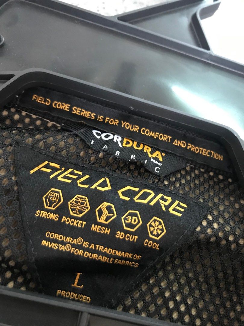 Field core 3d cutting, Men's Fashion, Activewear on Carousell