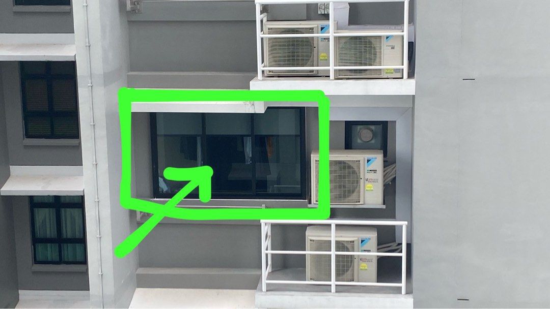 HDB/BTO Service Yard Aluminium Sliding Windows, Furniture & Home Living ...