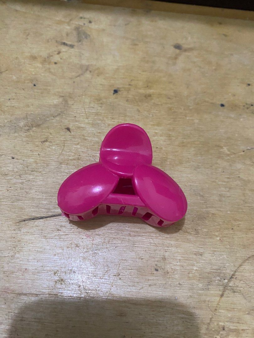 Jepit jedai pink, Fesyen Wanita, Aksesoris di Carousell