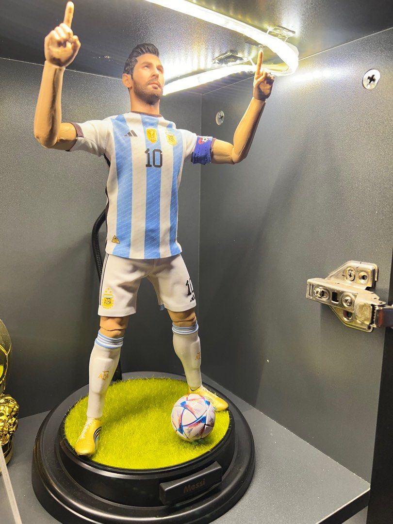L Messi Figures 1/6, Hobbies & Toys, Toys & Games on Carousell