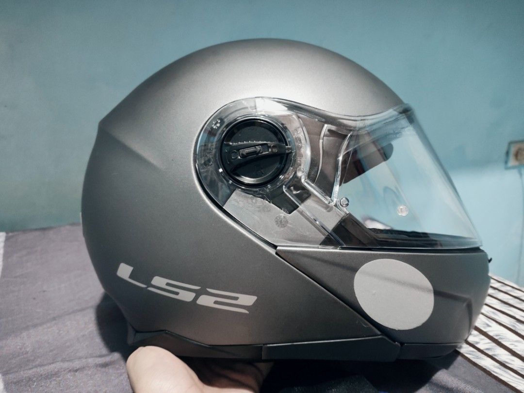 LS2 Modular Helmet FF325 Strobe, Motorbikes, Motorbike Parts ...
