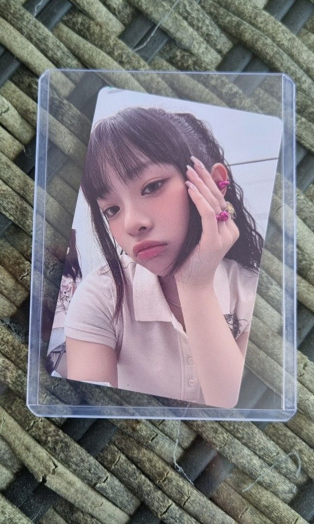 NEWJEANS HANNI GET UP PHOTOCARD, Hobbies & Toys, Memorabilia ...