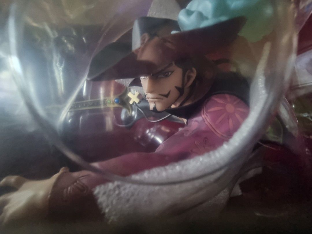 One Piece Megahouse P.O.P Maximum - Hawk-Eye Dracule Mihawk Portrait Of ...