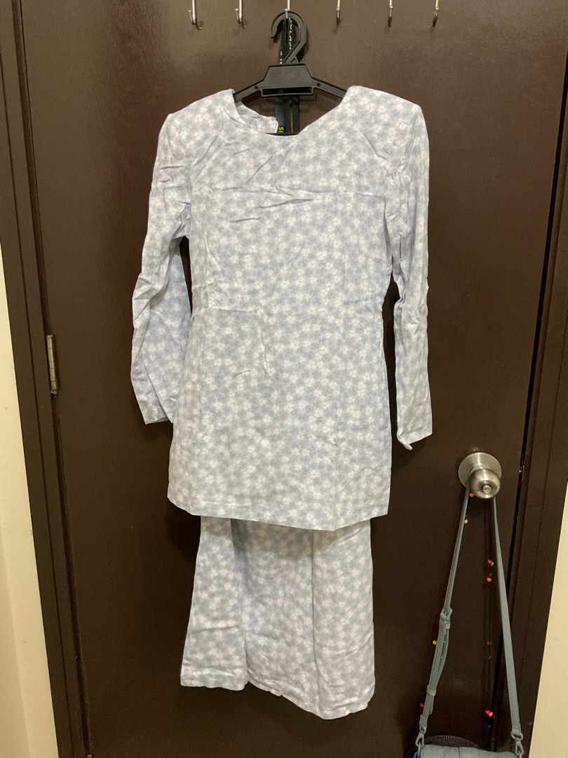 SIREH PINANG BAJU KURUNG, Women's Fashion, Muslimah Fashion, Baju ...