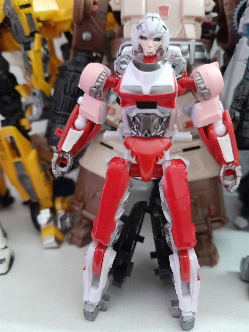 Transformers core class arcee repaint, Hobbies & Toys, Toys & Games on Carousell