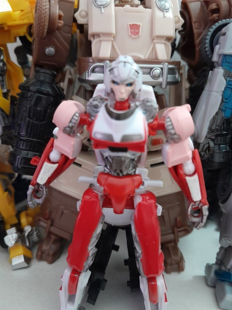 Transformers core class arcee repaint, Hobbies & Toys, Toys & Games on Carousell