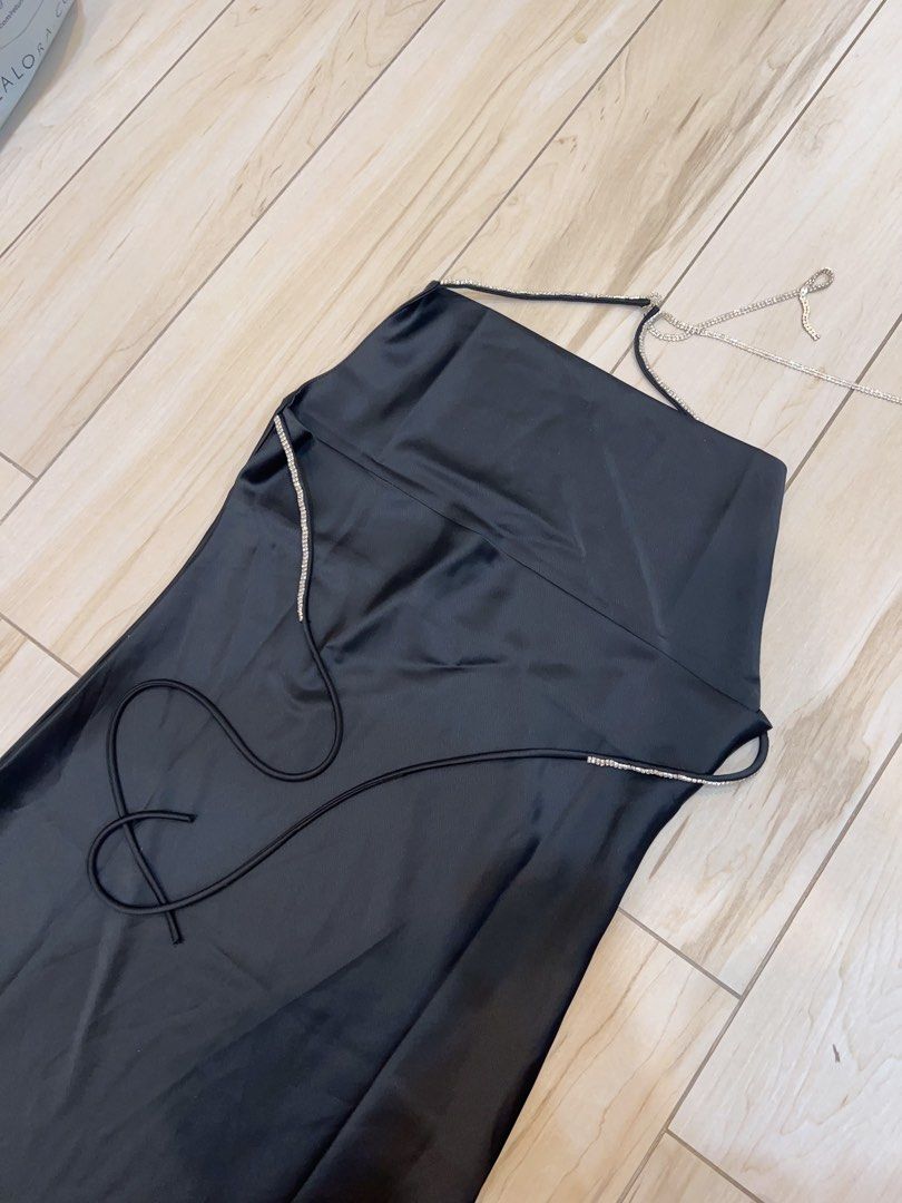 Backless little black dress, Women's Fashion, Dresses & Sets, Dresses ...