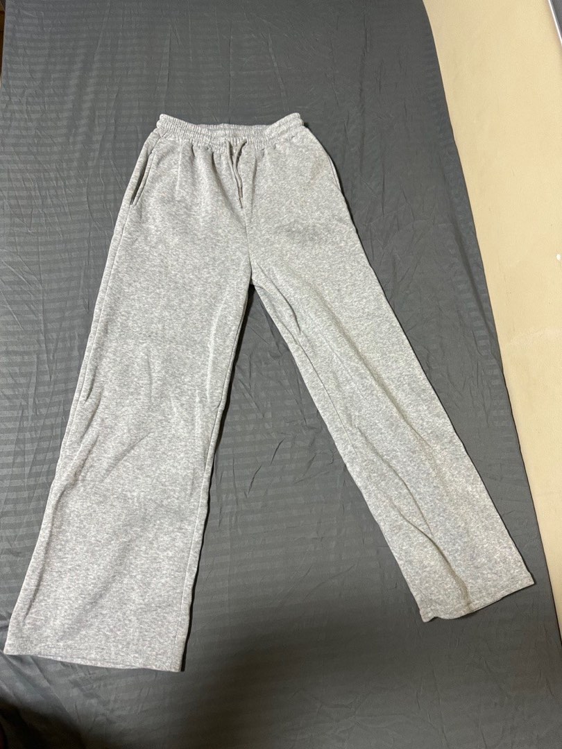 Gray Sweats, Women's Fashion, Bottoms, Other Bottoms on Carousell