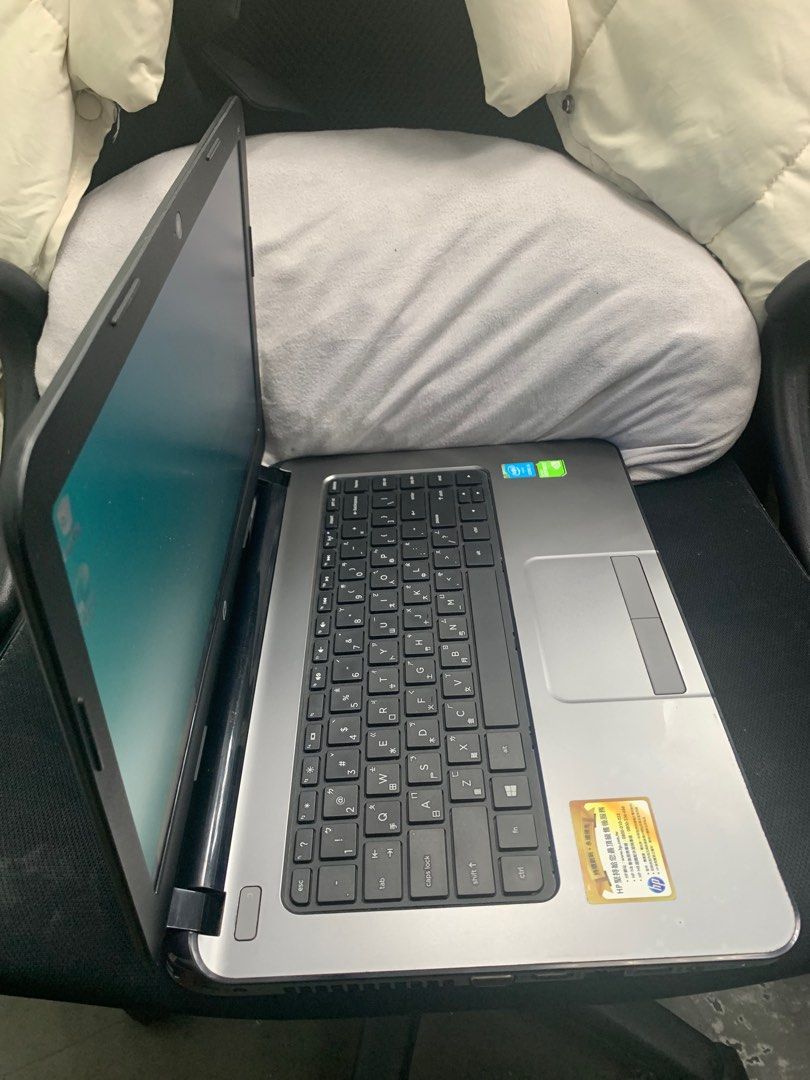 HP 240 G3 14吋 4G 240G 黑色, 電腦及科技產品, 桌上電腦或筆記型電腦在旋轉拍賣