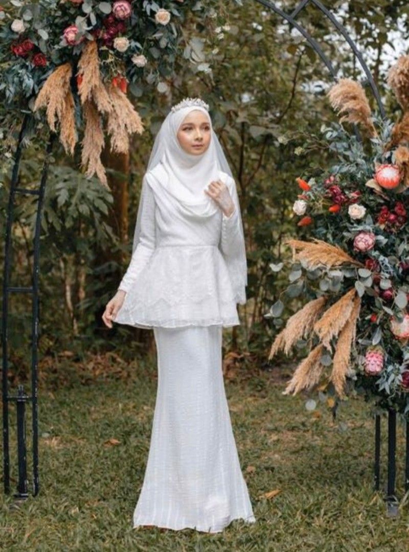 Minimalace Emma Akad Version, Women's Fashion, Dresses & Sets, Evening ...