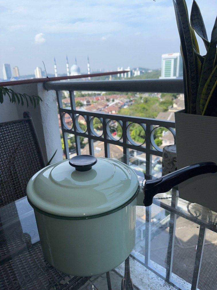 Periuk Ayan Antik, TV & Home Appliances, Kitchen Appliances, Cookers on Carousell