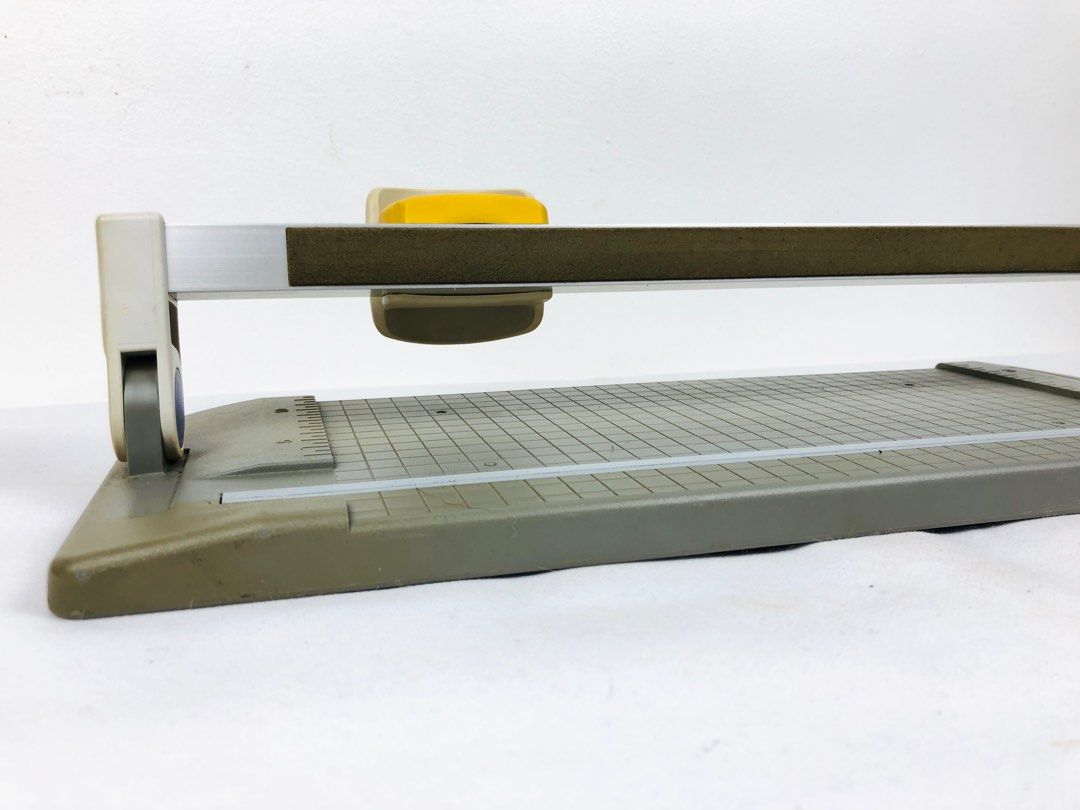 Shachihata Sliding Paper Cutter, Hobbies & Toys, Stationary & Craft ...
