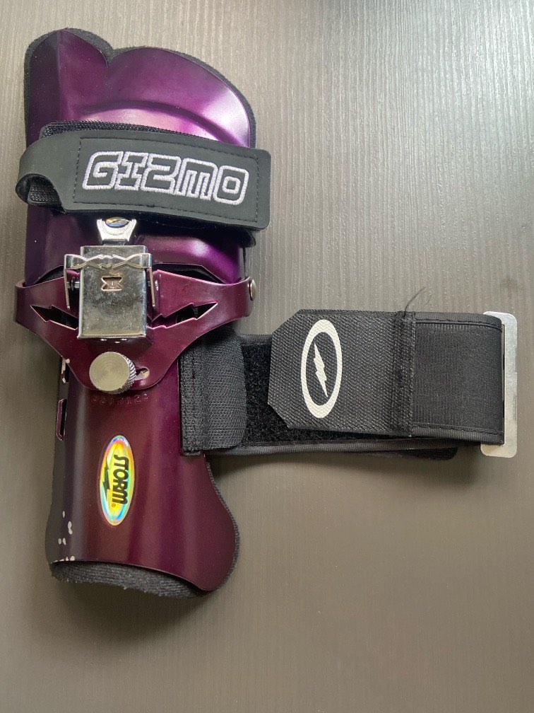 Storm gizmo 保齡球護腕, 運動產品, 運動與體育, 運動與體育 - 桌球與保齡球 - Carousell