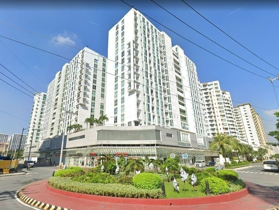 The Bay Garden Club and Residences Condo Unit For Sale With Parking ...