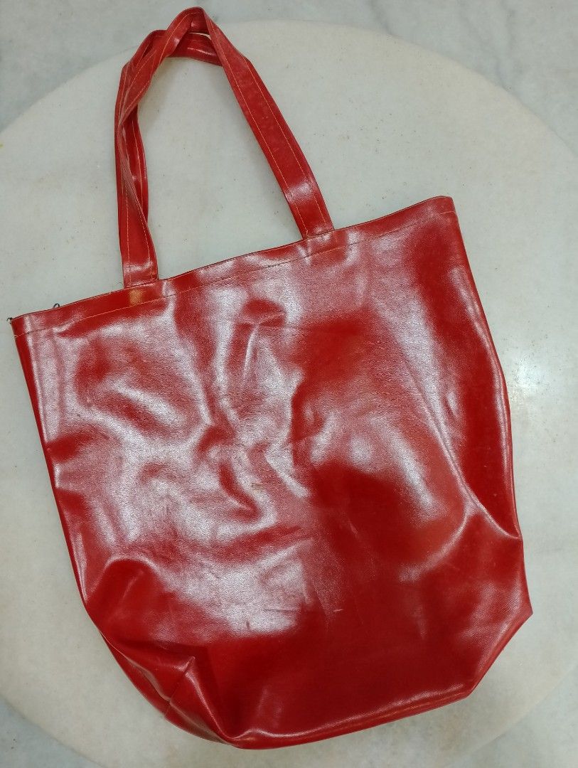 Totebag merah, Women's Fashion, Bags & Wallets, Tote Bags on Carousell