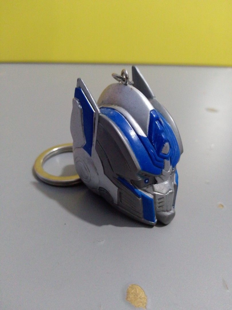 Transformers Optimus Prime 7-Eleven Keychain - Transformers Age Of ...