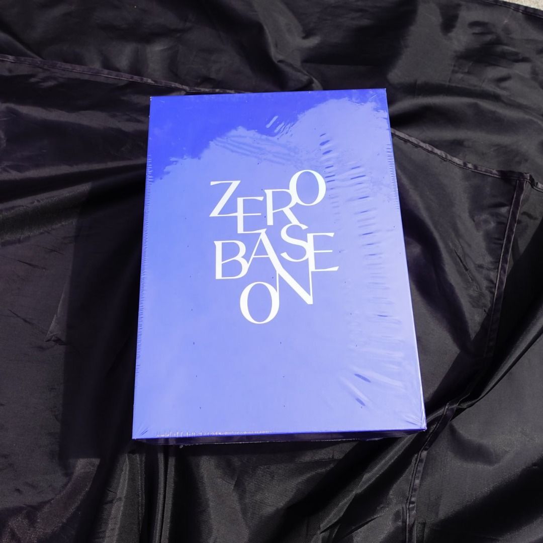 ZEROBASEONE ZB1 OFFICIAL LIGHT STICK (READY STOCK: SEALED), Hobbies ...