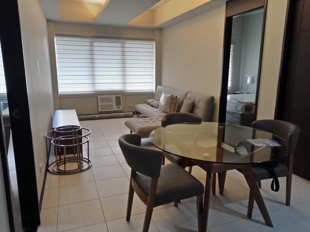 2BR facing Golf Course with Tandem Parking for Sale in Fairways BGC ...