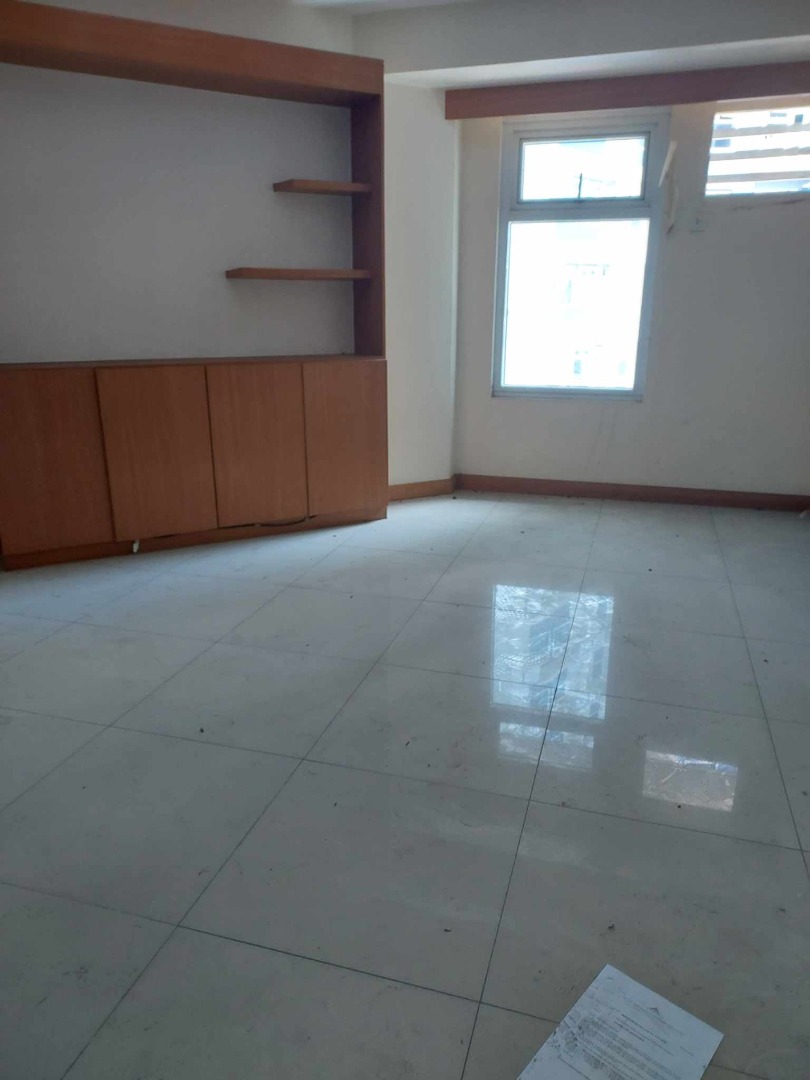 53.30 sqm Foreclosed Condo Unit for SALE at The Trion Tower 2, BGC ...