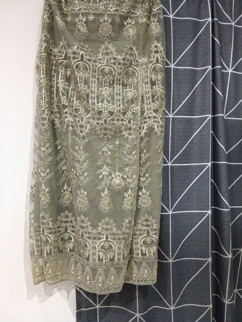 Baju kurung lace indonesia 2024, Women's Fashion, Muslimah Fashion ...