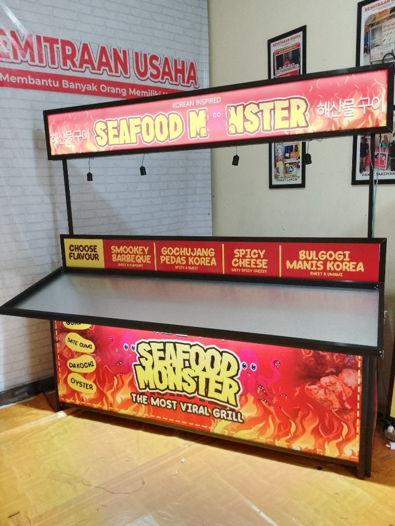 Booth Portable 2 Meter dengan Neon Box, Kitchen & Appliances di Carousell