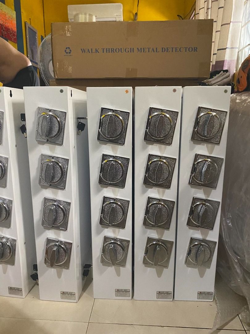 Coin Operated Condom Tissue Sanitary Pad Vending Machine, Commercial ...