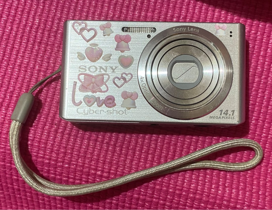 DEFECTIVE DIGITAL CAMERA, Photography, Cameras on Carousell