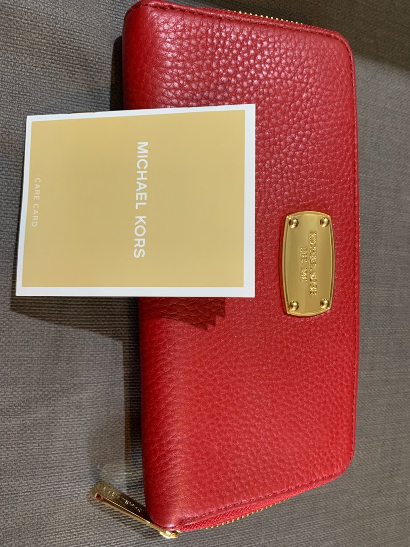 Dompet MK Merah, Barang Mewah, Tas & Dompet di Carousell
