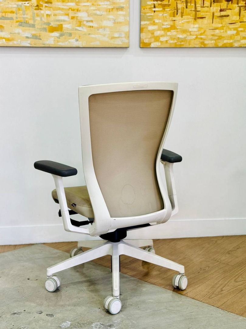 Fursys Chair, Furniture & Home Living, Furniture, Chairs on Carousell