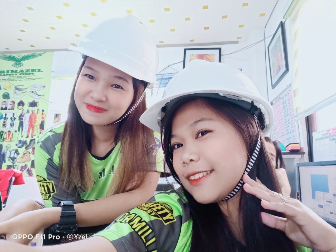 HARD HAT MSA BRAND, Men's Fashion, Watches & Accessories, Caps & Hats on Carousell