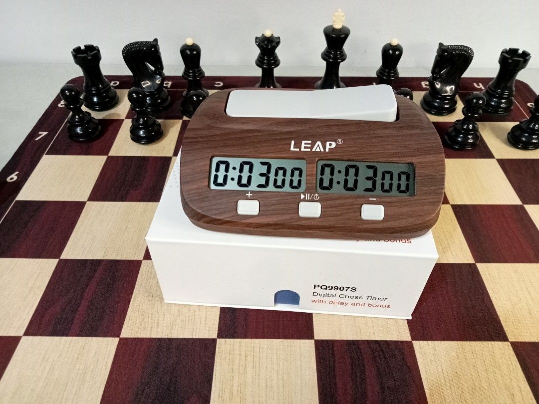 Leap chess clock, Hobbies & Toys, Toys & Games on Carousell