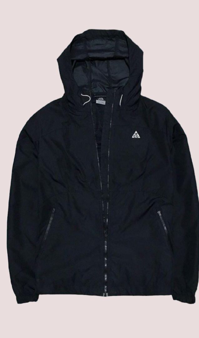 Nike ACG, Fesyen Pria, Pakaian , Atasan di Carousell