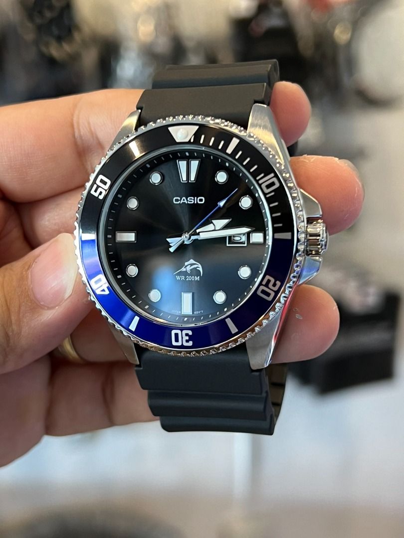 ORIGINAL CASIO DURO Batman Black Dial Men's Divers Watch MDV-106-1A1V ...