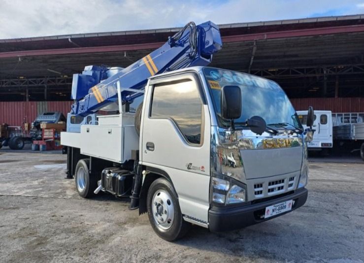 Sobida Isuzu Elf NKR 4HL1 Manlifter N-series canter 300 series tornado ...