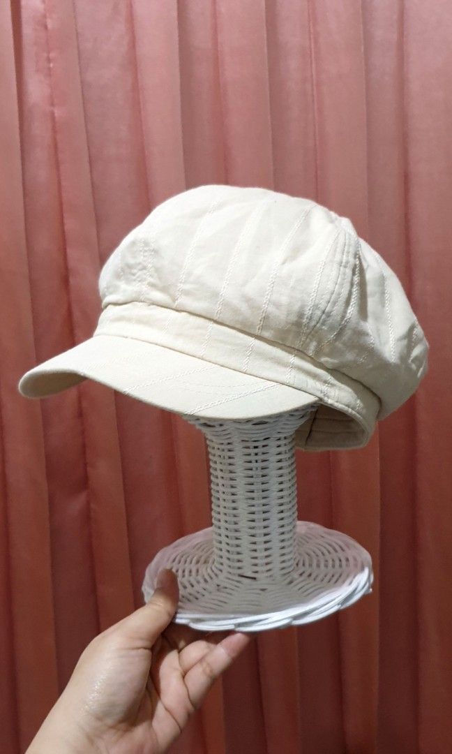 Topi news boy, Fesyen Pria, Aksesoris, Topi di Carousell