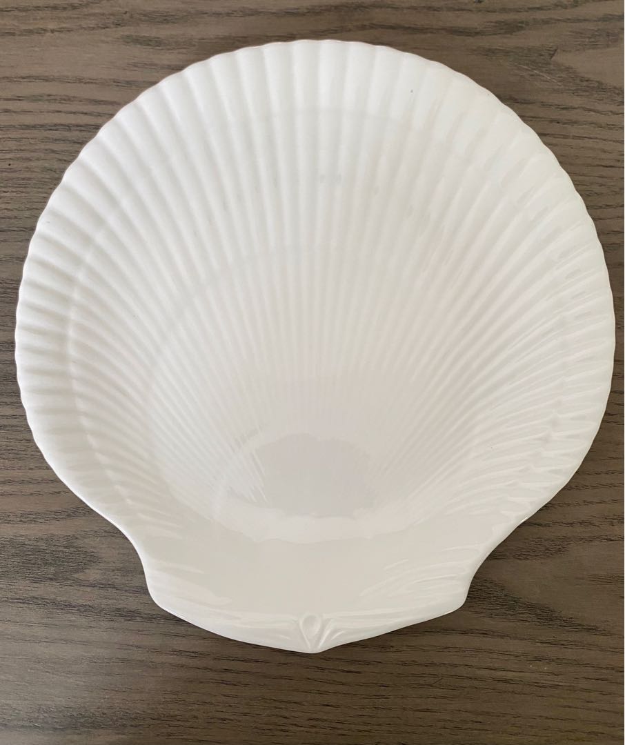 Wedgwood Shell Plate Made in England Bone China, Furniture & Home ...