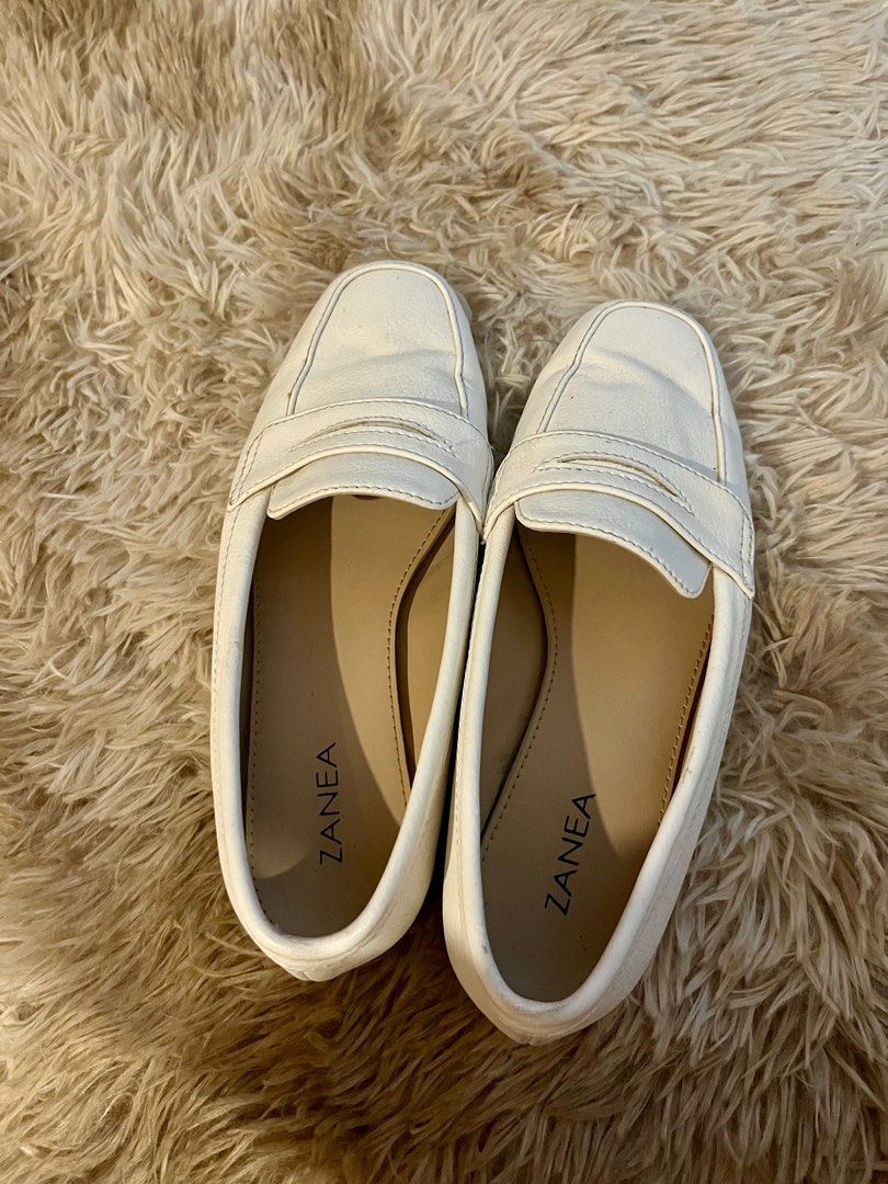 Zanea White Loafers, Women's Fashion, Footwear, Loafers on Carousell