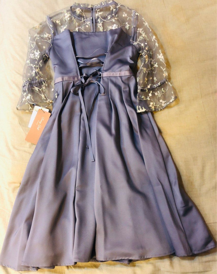 日系浪漫韓系全新 日本品牌 Dorry doll 全新玫瑰花刺繡背後蝴蝶結氣質莫藍迪藍色短䄂洋裝送MS可穿，隱形拉鍊, 她的時尚, 洋裝＆套裝, 洋裝在旋轉拍賣