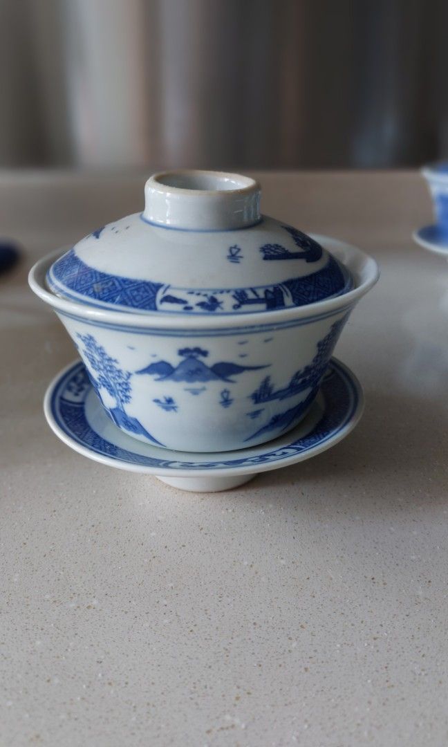 Antique traditional Chinese tea cups with cover and plate., Furniture ...