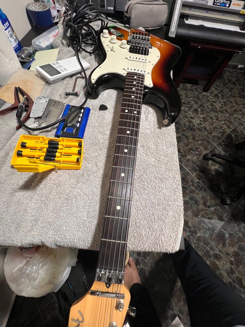 Fender JAPAN LTD EDITION FLYOD ROSE, Hobbies & Toys, Music & Media ...