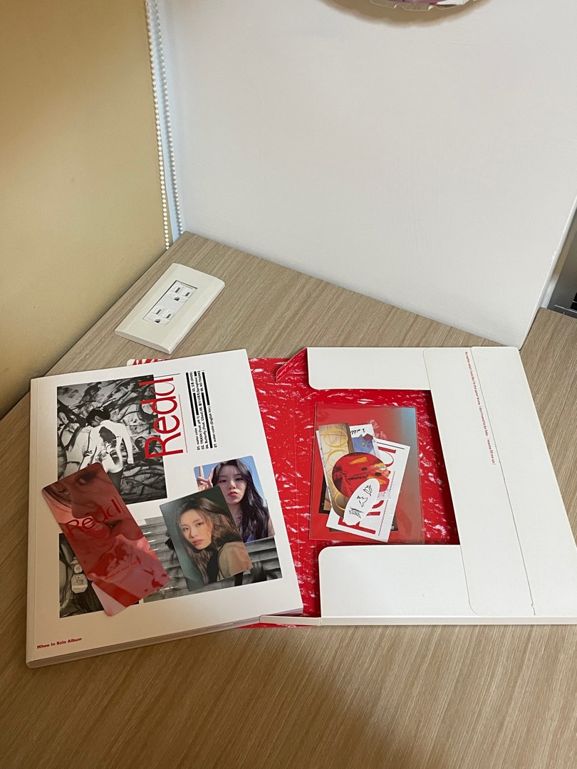 Mamamoo wheein 輝人 redd 專輯 全專, 徵收好物在旋轉拍賣