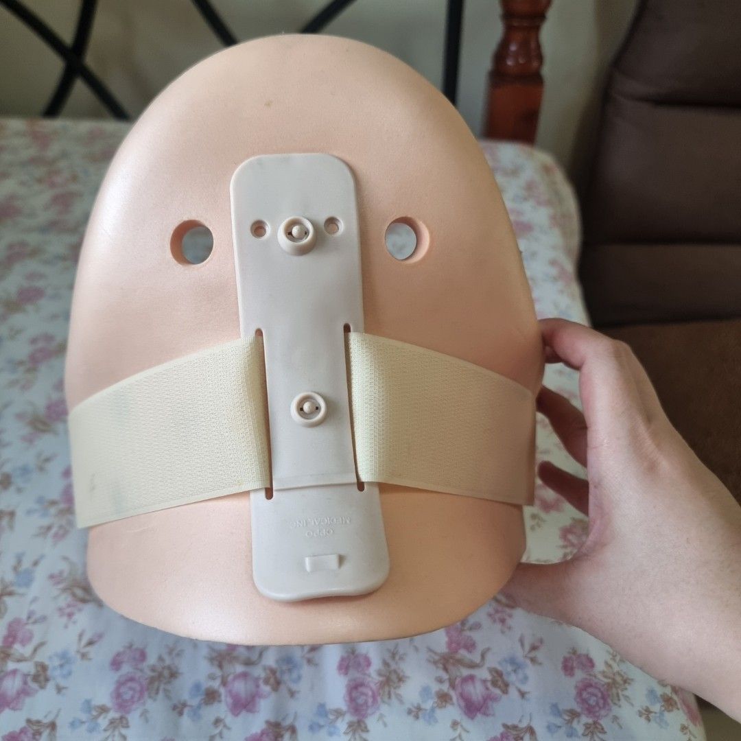 Philadelphia Cervical Collar Neck Brace, Health & Nutrition, Braces ...