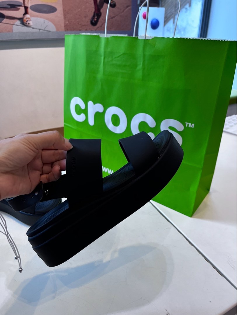 Original Crocs Brooklyn, Women's Fashion, Footwear, Flats & Sandals on ...
